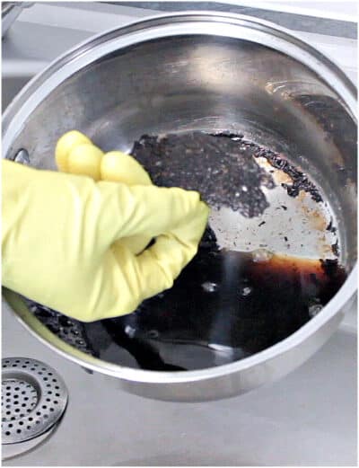 The Best Burnt Pot Cleaning Hack - Yummieliciouz