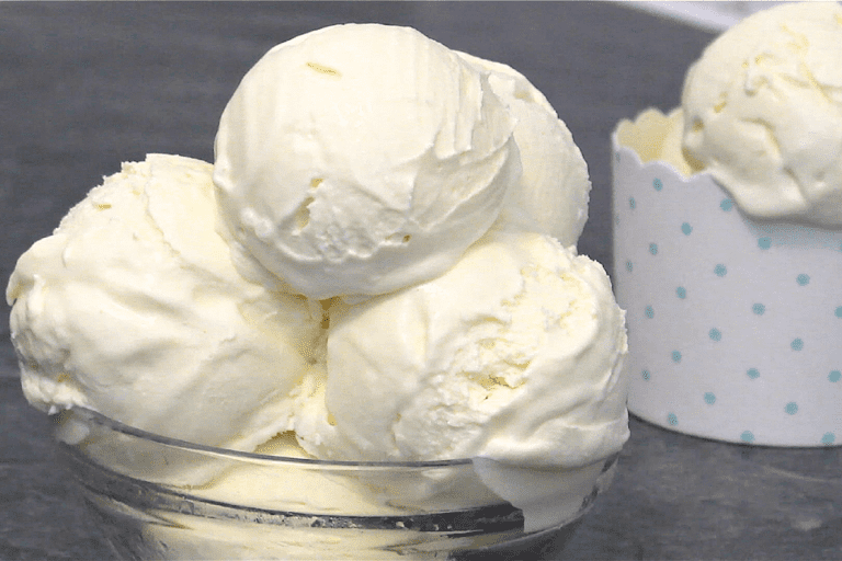 Homemade Vanilla Ice Cream Recipe - Yummieliciouz