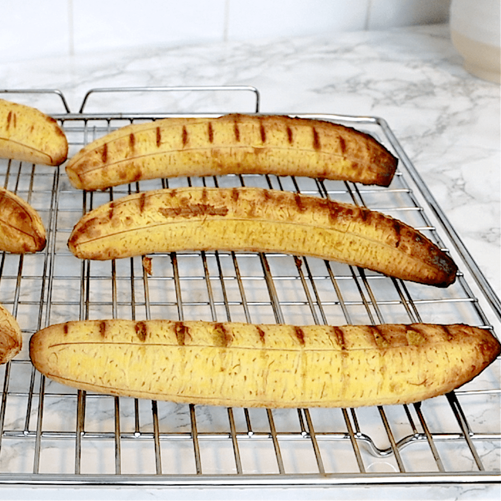 Oven-Roasted Plantains Recipe - Yummieliciouz