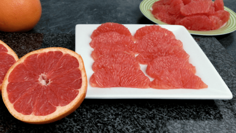 How to Eat Grapefruit - Yummieliciouz